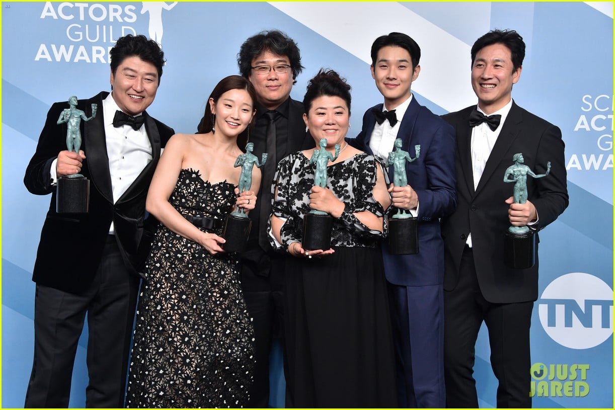 'Parasite' Becomes First Foreign Film to Win Best Cast at SAG Awards ...