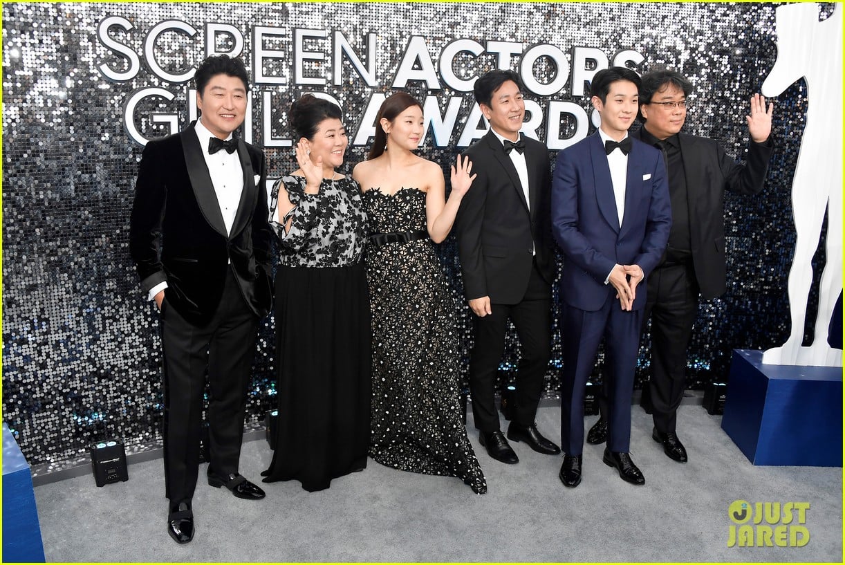 'Parasite' Cast Gets Standing Ovation While Presenting at SAG Awards ...
