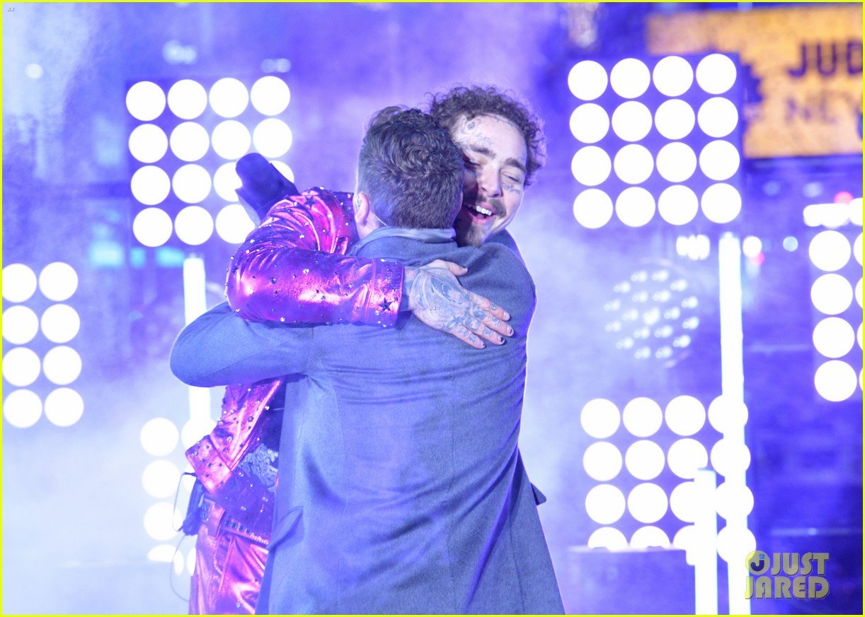 Post Malone Rings In 2020 in NYC With A Hug From BTS!: Photo 4407801 ...