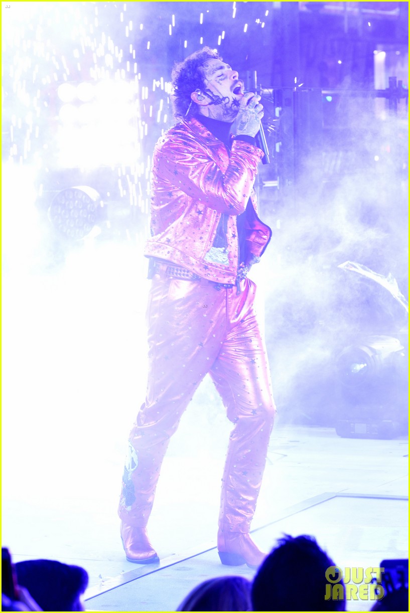 Post Malone Rings In 2020 in NYC With A Hug From BTS!: Photo 4407806 ...