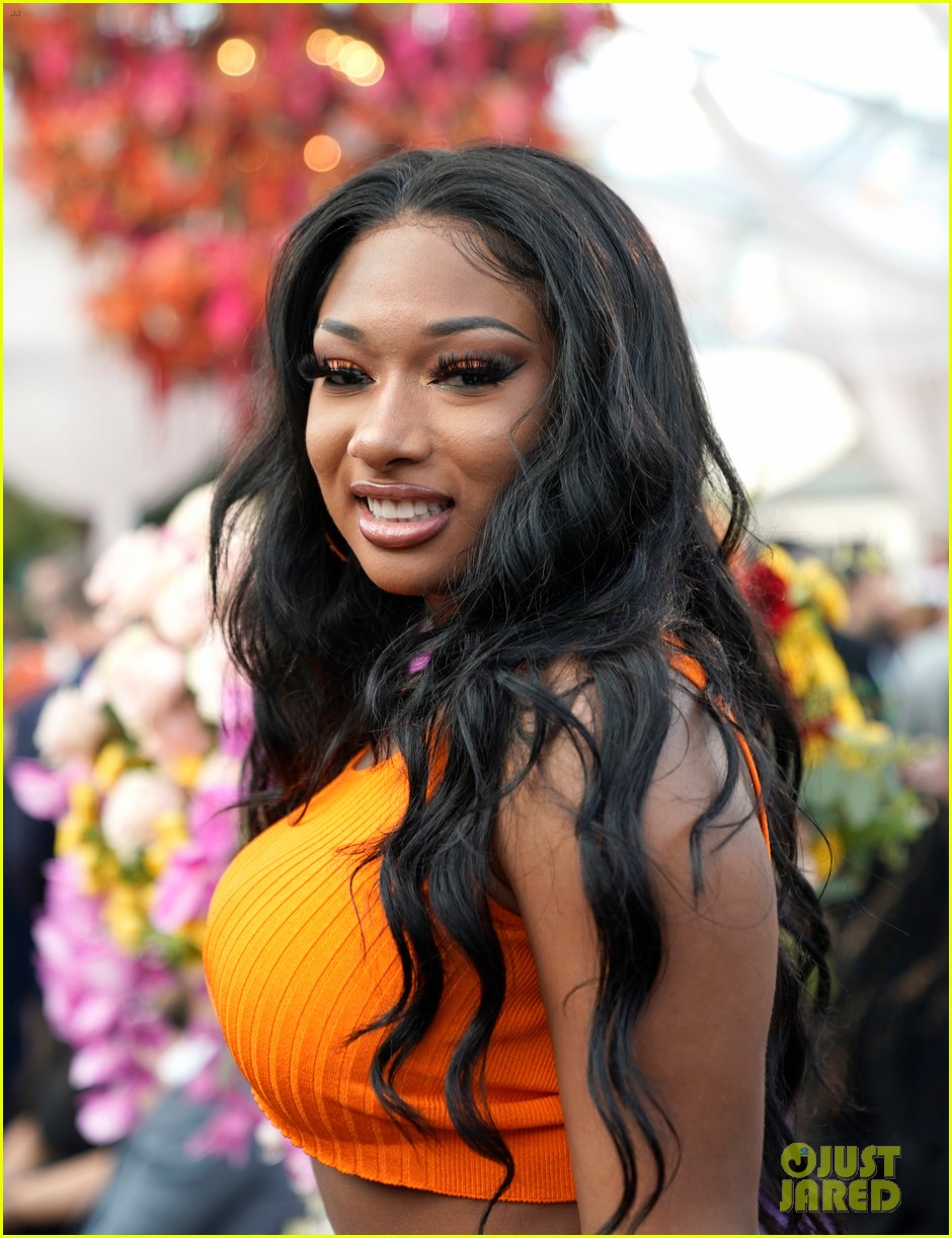 Rihanna, T.I., & More Stars Attend Roc Nation's Pre-Grammys 2020 Brunch ...