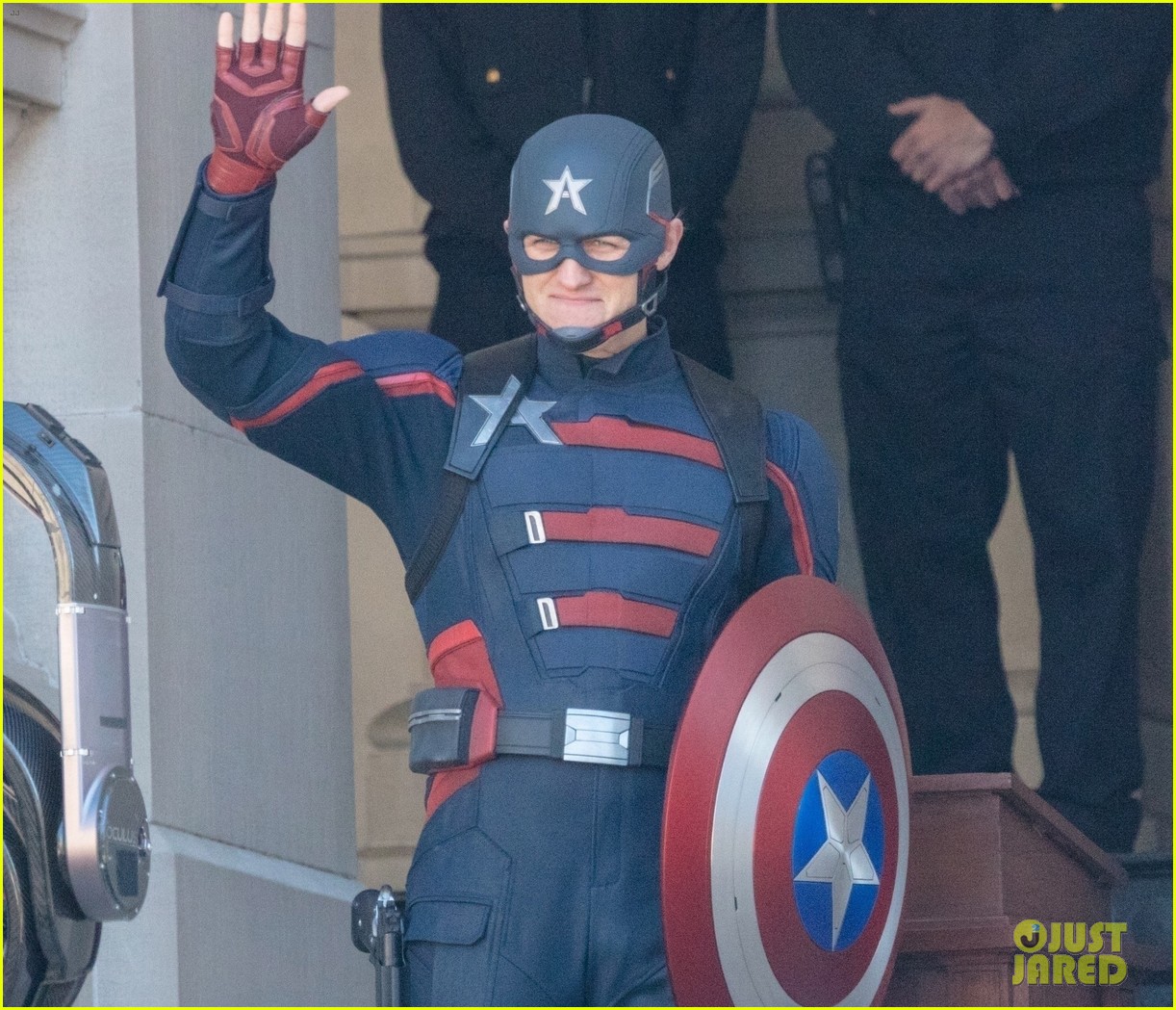 Wyatt Russell Looks Just Like Captain America in Debut Look at US Agent ...