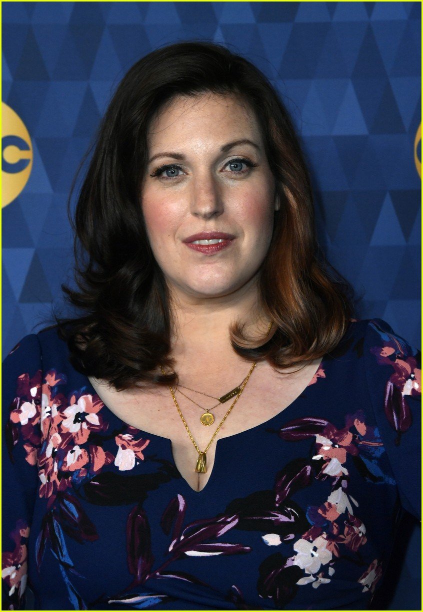 Emergence's Allison Tolman Responds to Troll Who Shamed Her Appearance ...