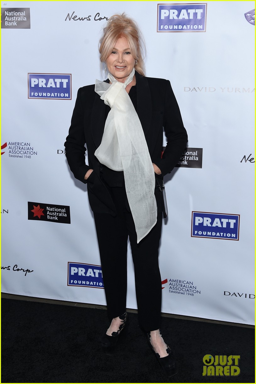 Zendaya Joins Jacob Elordi at AAA Arts Awards 2020: Photo 4426324 ...