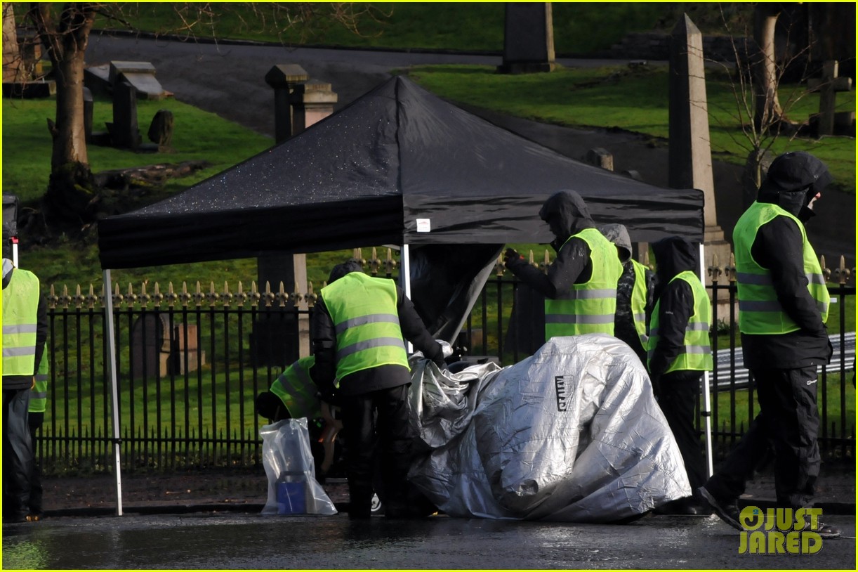 'The Batman' Movie Films Motorcycle Scene - See the Set Pics!: Photo ...