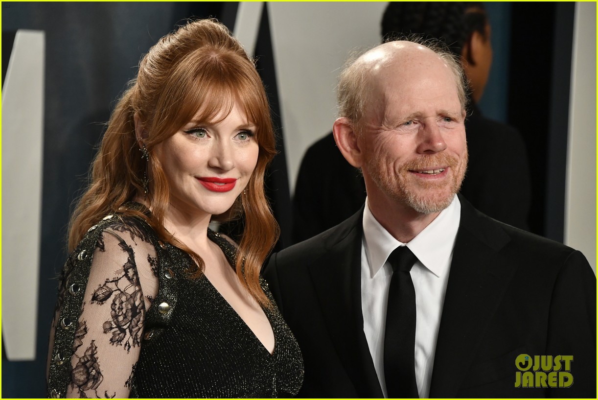 Bryce Dallas Howard Brings Dad Ron To Vanity Fair's Oscar Party 2020 ...
