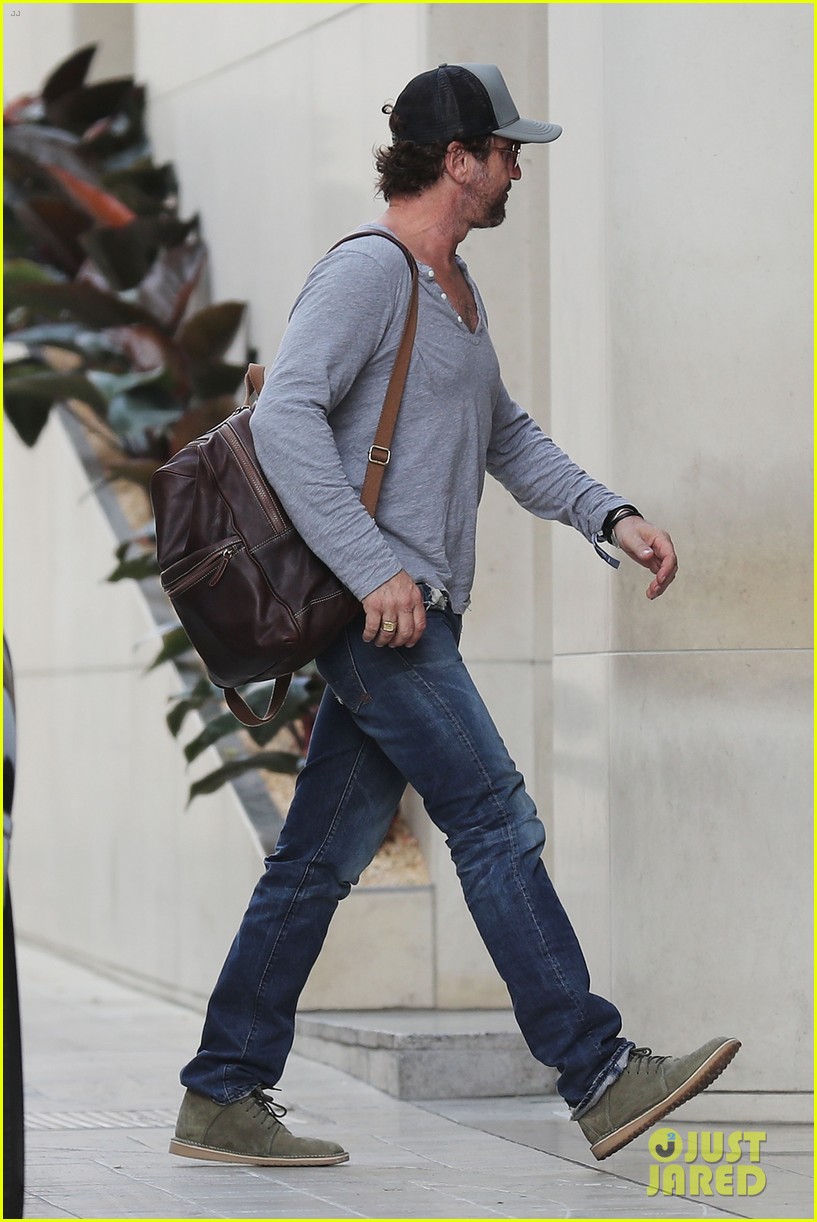 Gerard Butler Looks Handsome Heading to a Business Meeting in LA: Photo ...