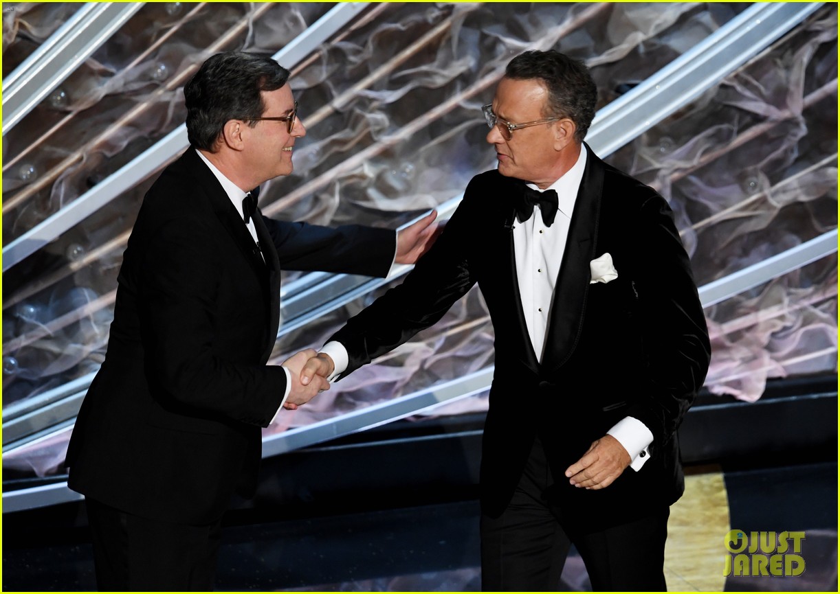 Tom Hanks Yells 'I Am Spartacus' To Honor Kirk Douglas at Oscars 2020: Photo 4434287 | Kirk ...