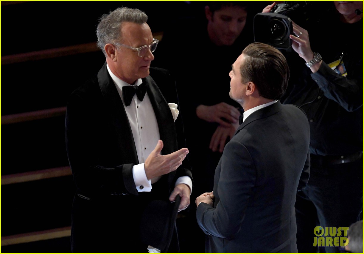 Tom Hanks Yells 'I Am Spartacus' To Honor Kirk Douglas at Oscars 2020: Photo 4434288 | Kirk ...