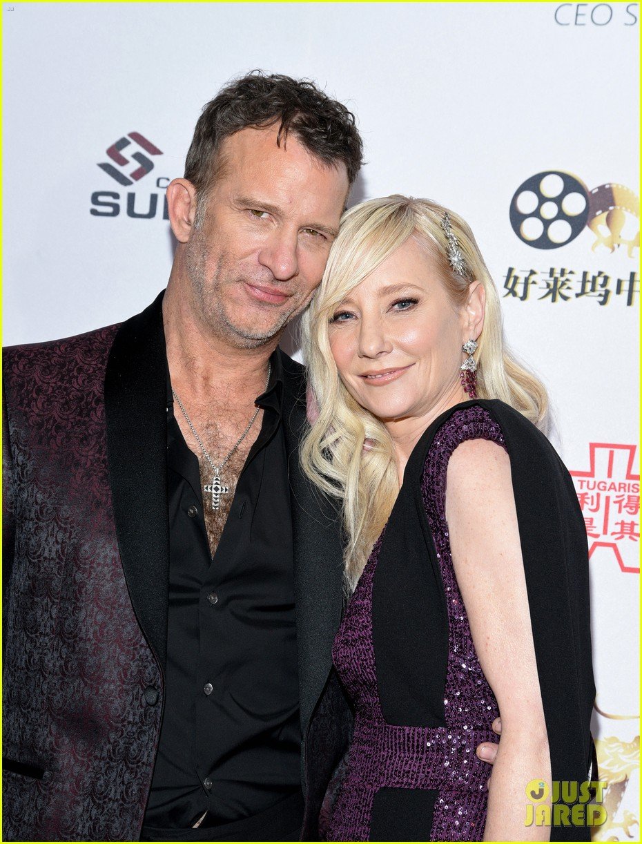 Thomas Jane & Anne Heche Are Still Going Strong, Couple Up for Elton ...