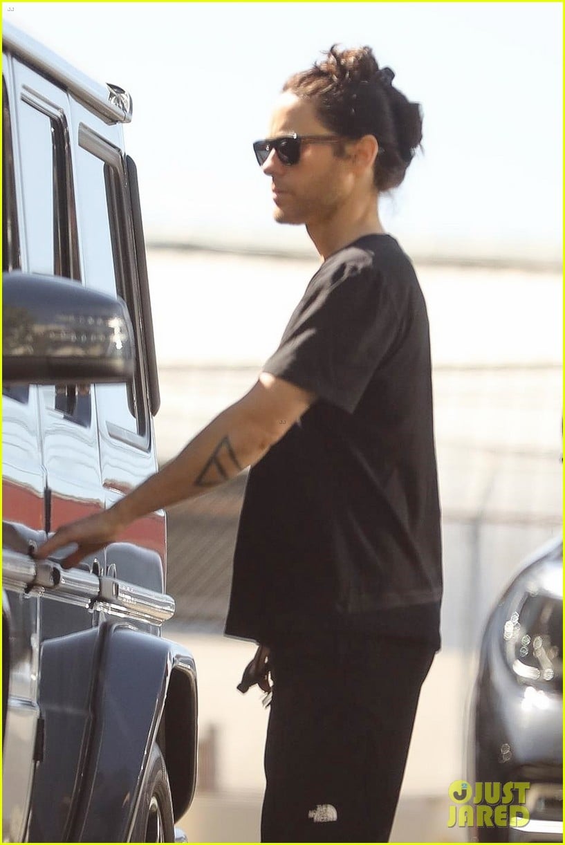 Jared Leto Shows Off His Newly Shaven Face While Heading to the Gym ...