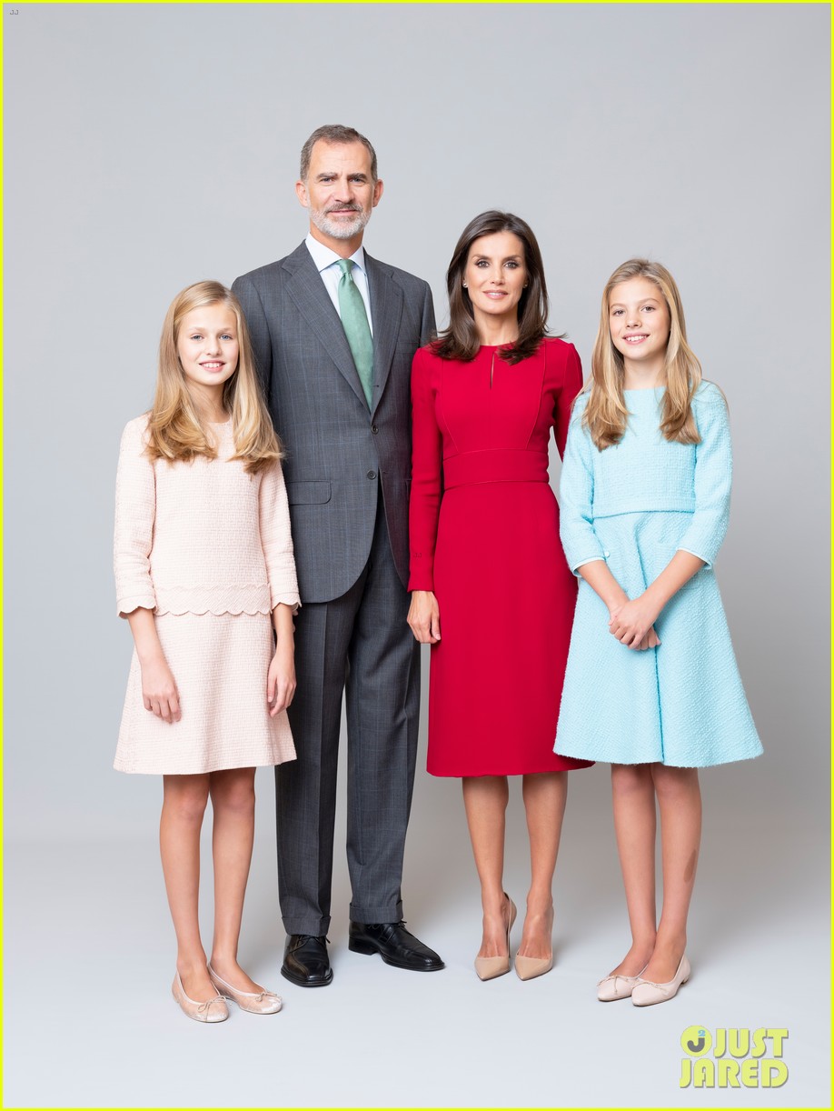 Spain's King Felipe & Queen Letizia Spotted Holding Hands During Trip ...