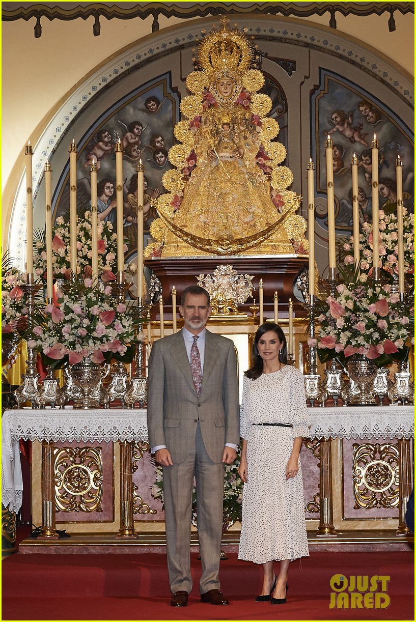 Spain's King Felipe & Queen Letizia Spotted Holding Hands During Trip ...