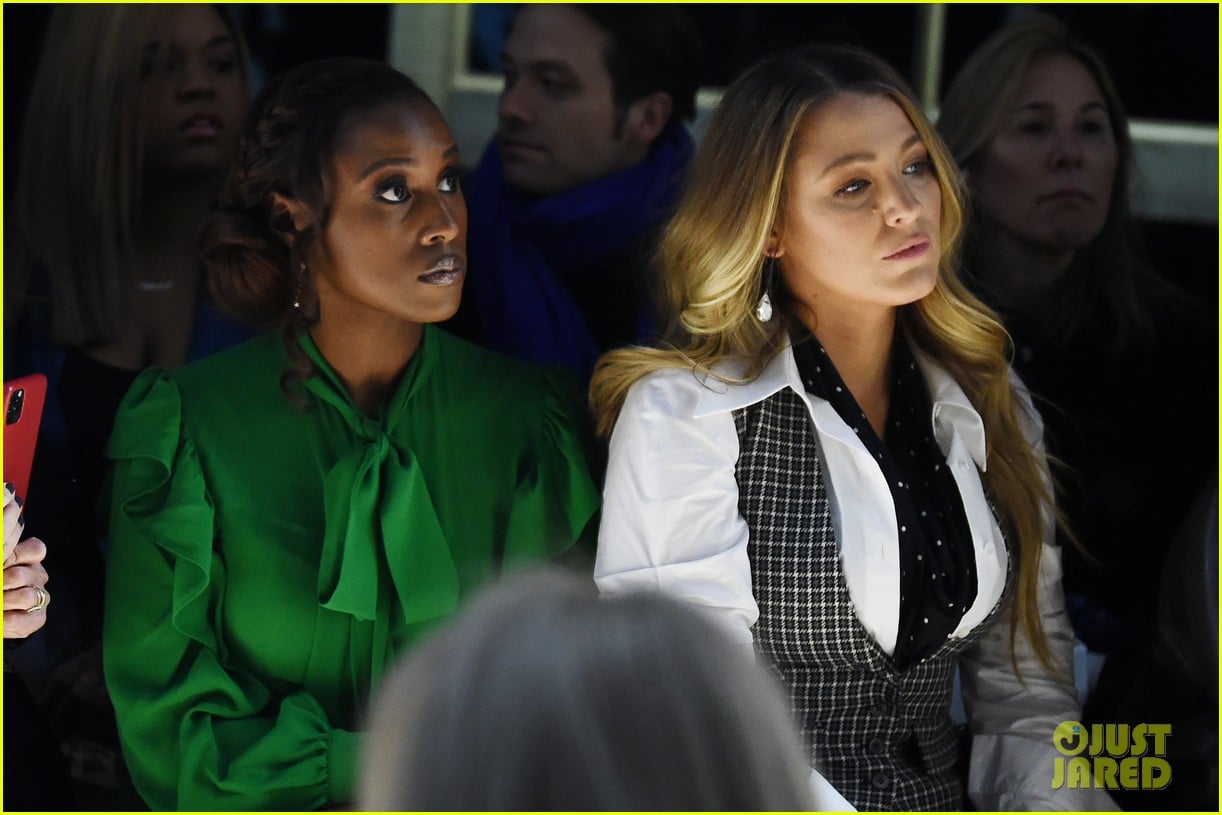 Blake Lively, Issa Rae & Julia Louis-Dreyfus Make The Perfect Trio at ...