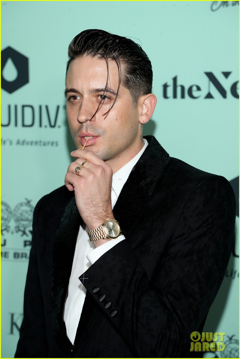 Post Malone Performs at Super Bowl Party Hosted by Kevin Hart!: Photo ...