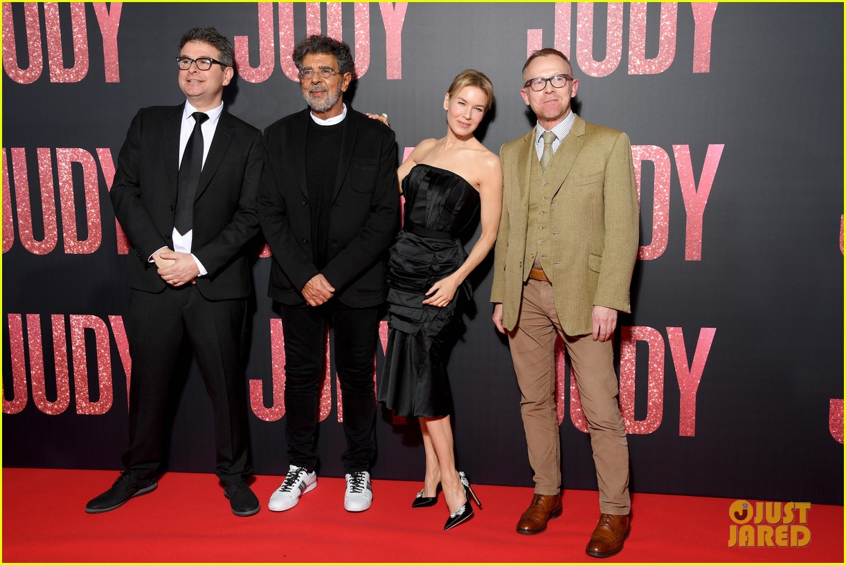 Renee Zellweger Opens Up About Becoming Judy Garland For 'Judy': 'There ...
