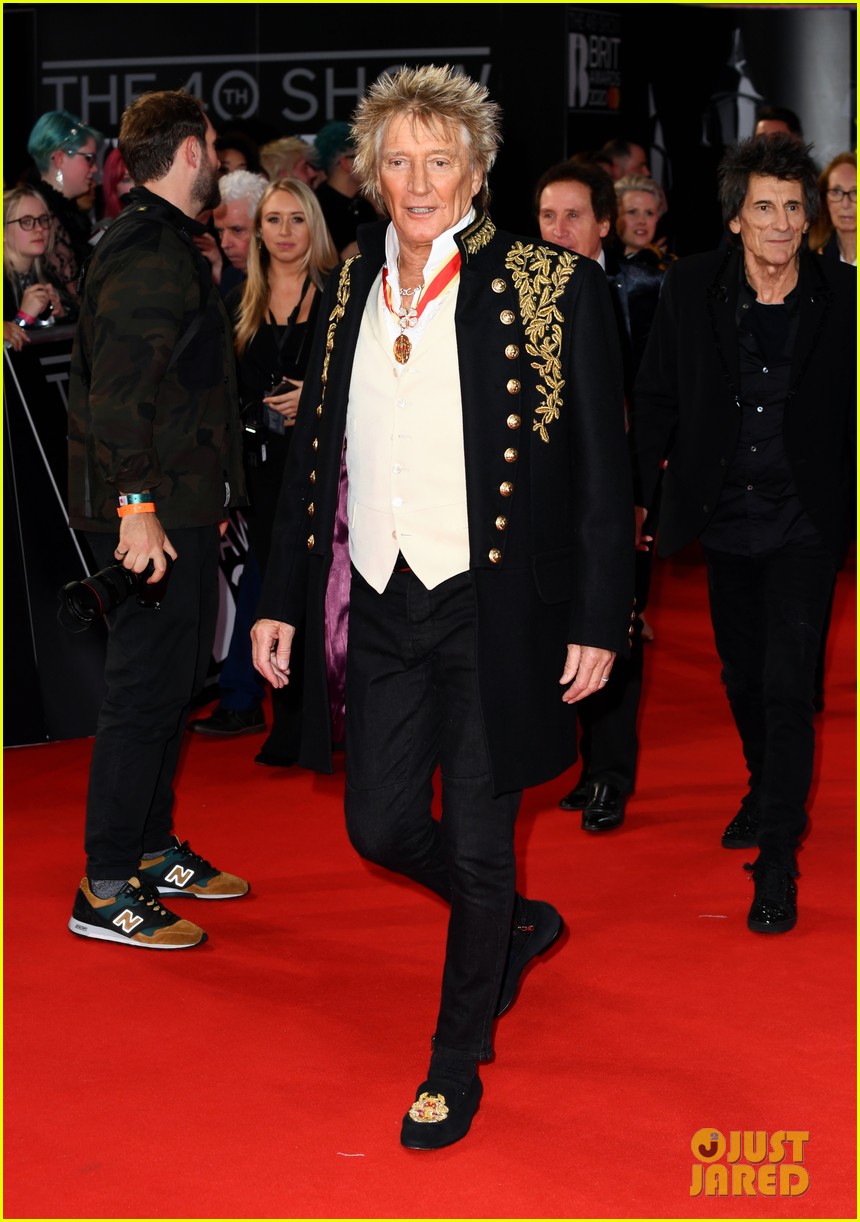 Rod Stewart Hits BRIT Awards 2020 Red Carpet Ahead of Performance ...