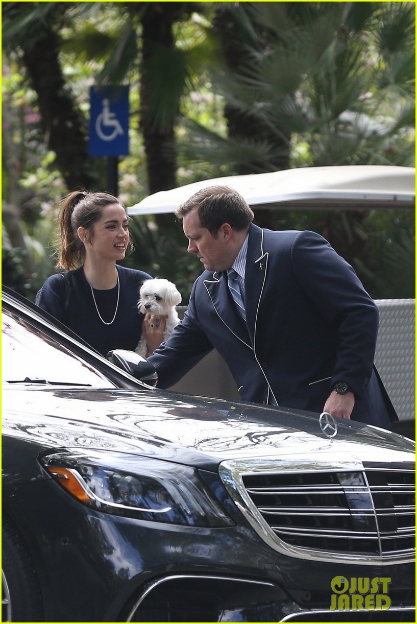 Ana de Armas Drives Ben Affleck's Car To Meeting: Photo 4449523 ...