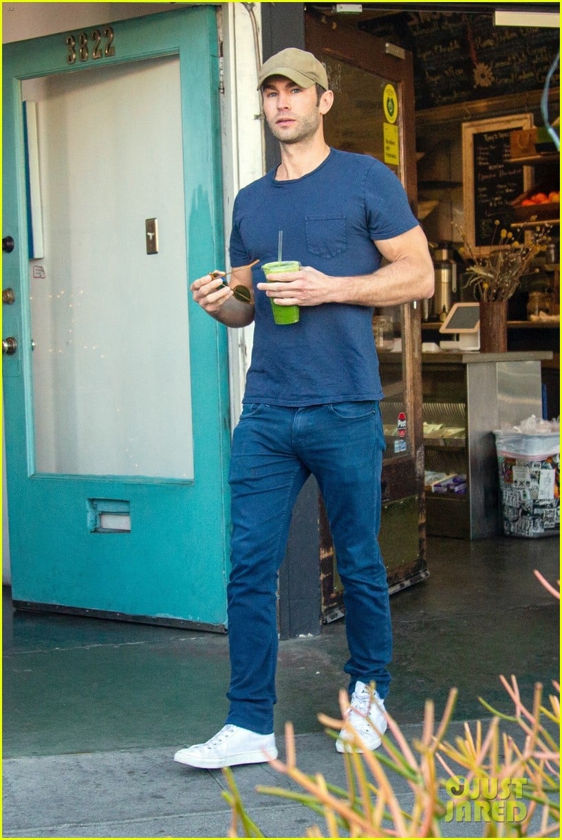 Chace Crawford Looks So Fit While Wearing a Tight Tee (Photos): Photo ...