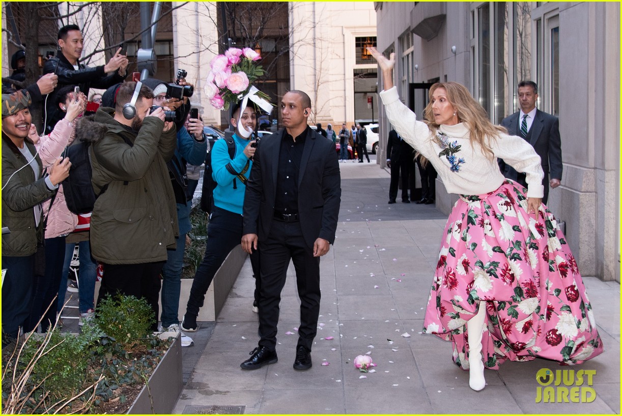 Celine Dion Throws A Bouquet of Roses To Fans in NYC: Photo 4447370 ...