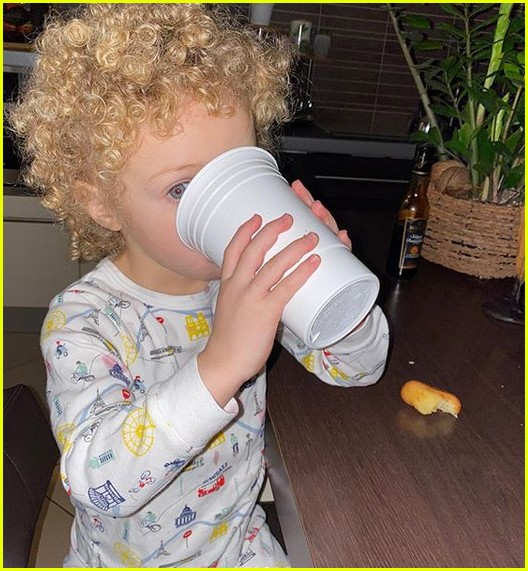 Drake Shares First Photos of His Son Adonis' Face: Photo 4451962 ...