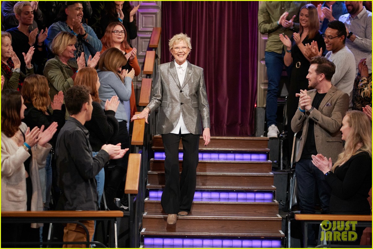 Annette Bening Witnessed Elle Fanning's First Real Kiss: It's 'On ...