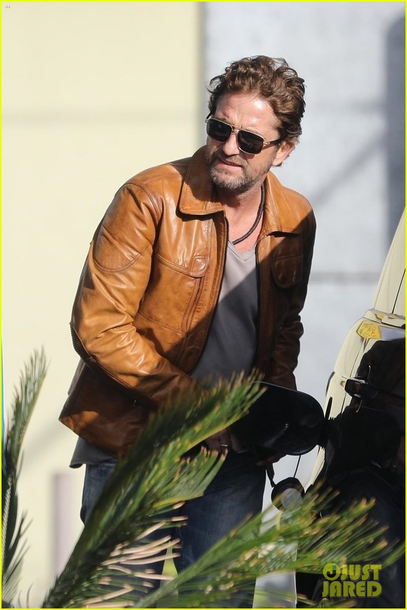 Gerard Butler Wears His Favorite Jacket For Running Errands: Photo ...