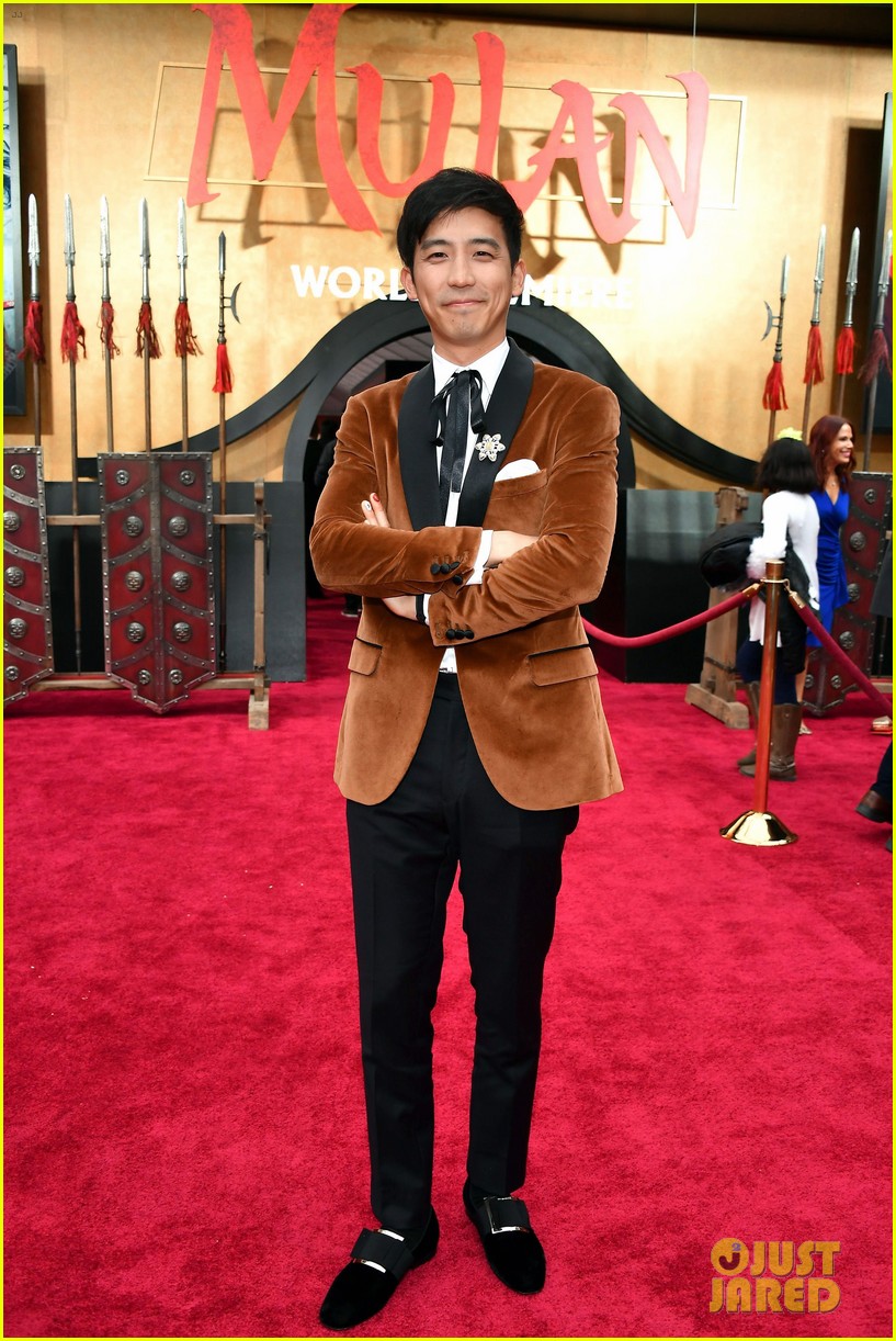Donnie Yen, Jet Li, & More 'Mulan' Stars Step Out for L.A. Premiere ...