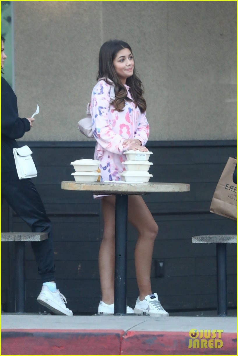 Bachelor's Hannah Ann Sluss Practices Social-Distancing While Picking ...