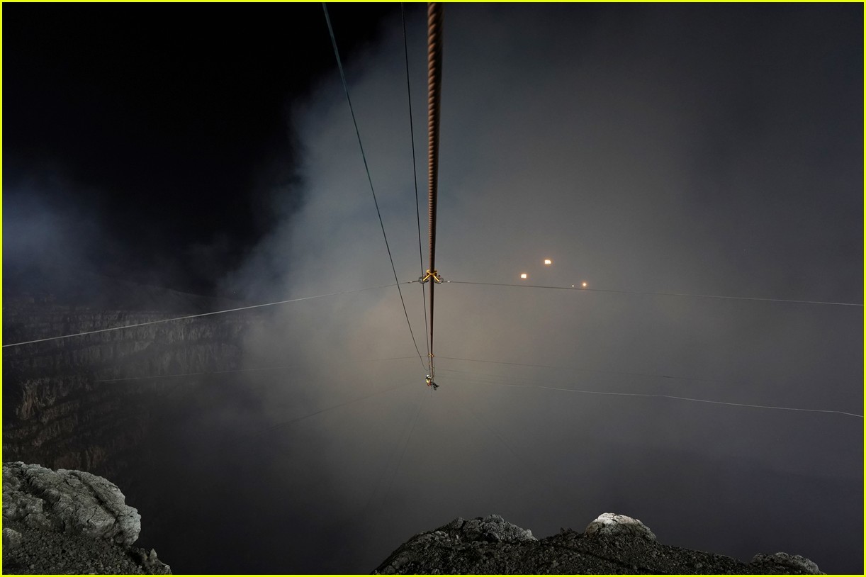 Nik Wallenda Attempts Tightrope Walk Across Active Volcano (Video ...