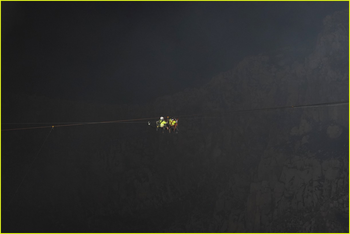 Nik Wallenda Attempts Tightrope Walk Across Active Volcano (Video ...