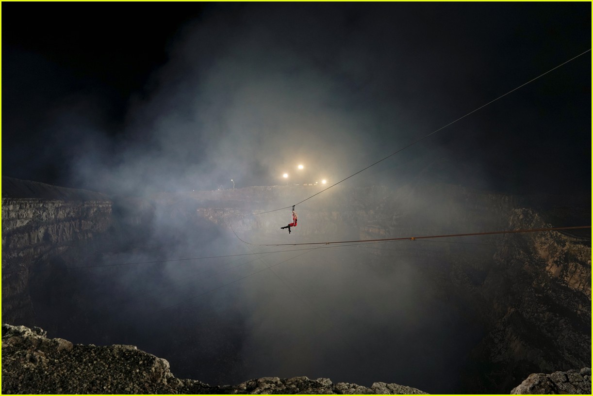 Nik Wallenda Attempts Tightrope Walk Across Active Volcano (Video ...