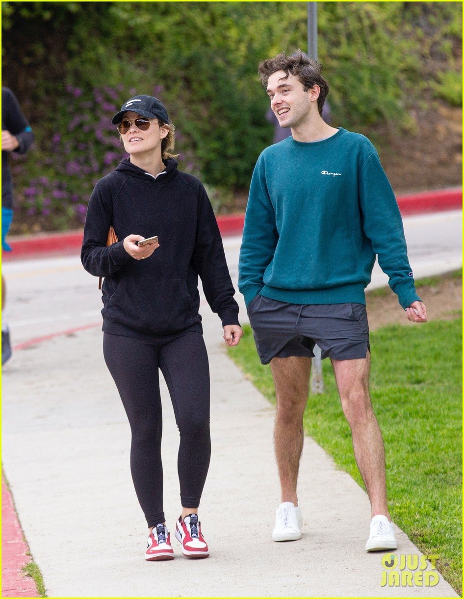 Olivia Wilde Has a Hot Younger Brother & They Were Just Spotted ...