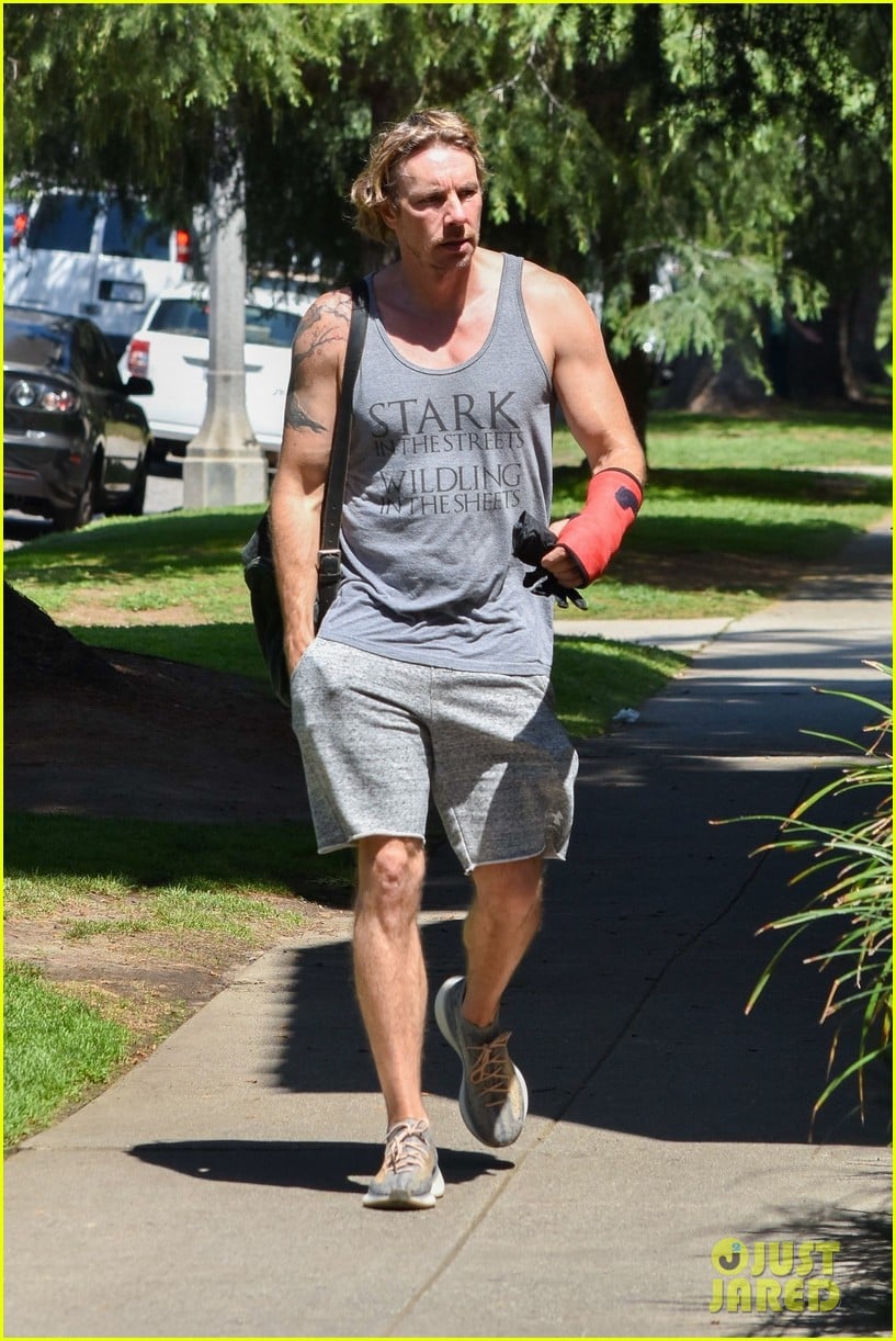 Photo: dax shepard steps out wearing a cast 01 | Photo 4456225 | Just ...