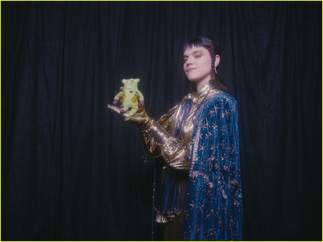 French Singer Soko Announces Third Album 'Feel Feelings,' Drops New ...