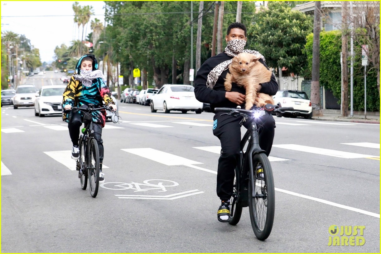 Usher Carries His Dog on Bike Ride with Girlfriend Jennifer Goicoechea ...
