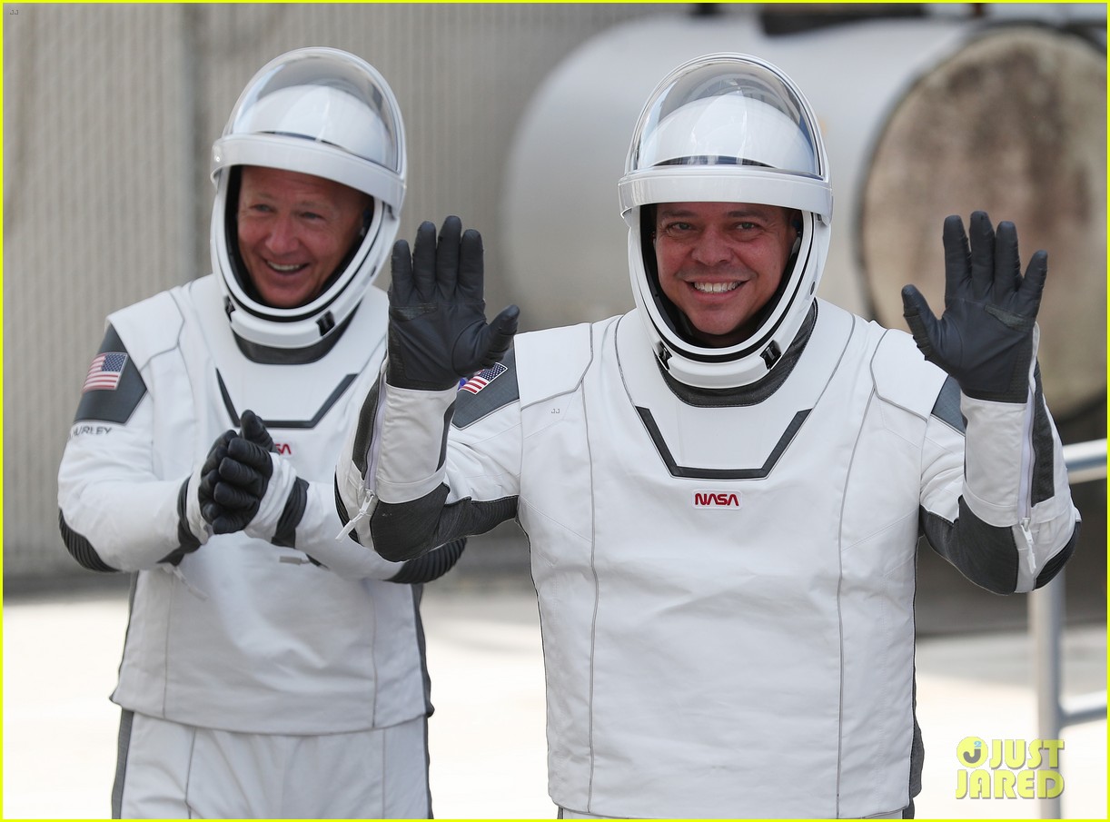 Astronauts Bob Behnken & Doug Hurley Say Goodbye to Families from a ...