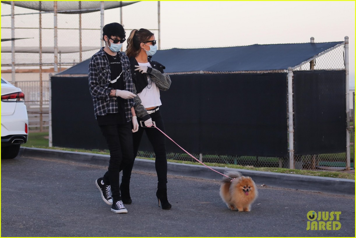 Kate Beckinsale Goes For a Sunset Walk with Boyfriend Goody Grace ...