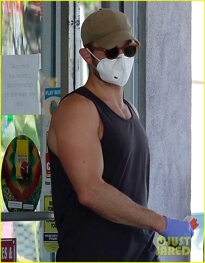 Chace Crawford Puts Massive Muscles on Full Display While Wearing a ...