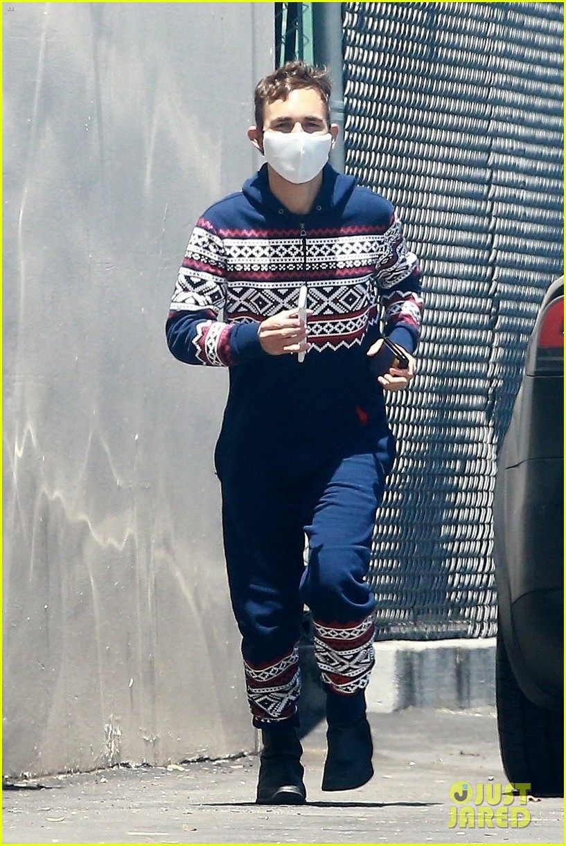 Ariana Grande Goes For a Drive with BFF Aaron Simon Gross: Photo ...