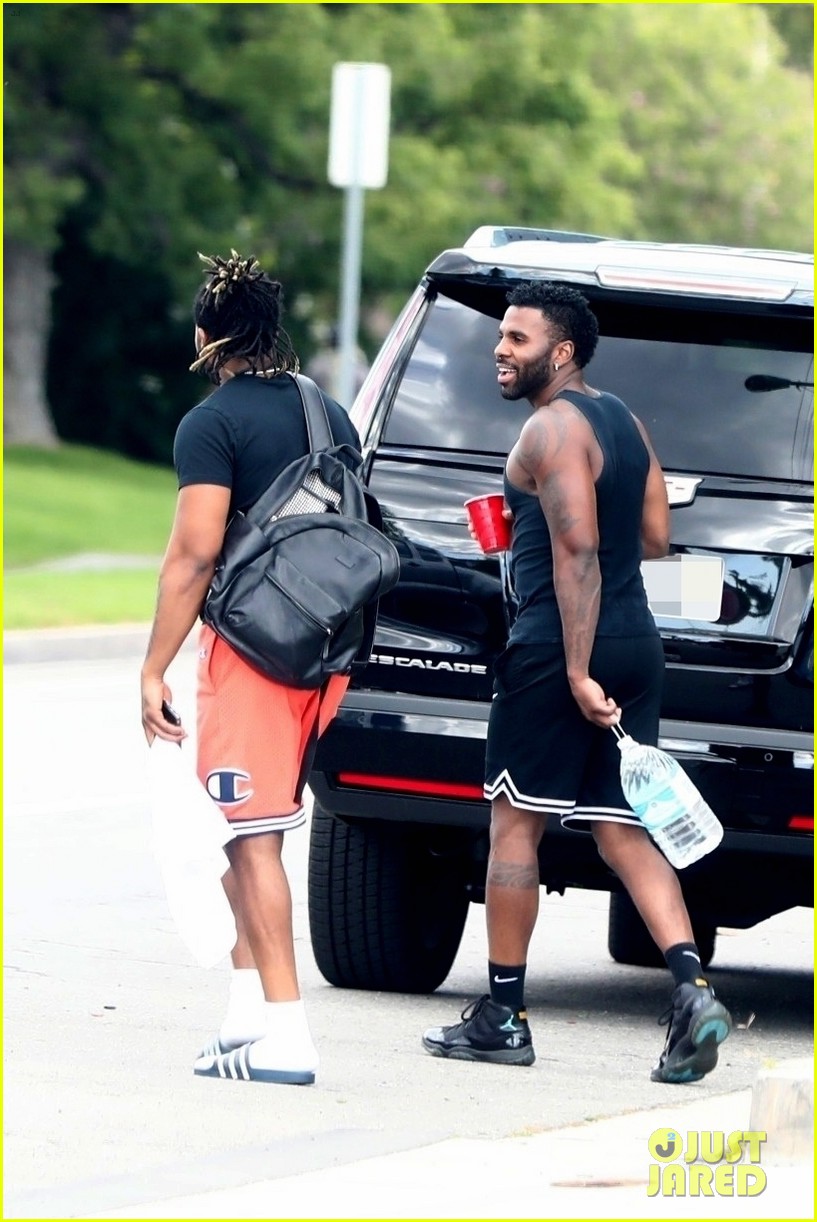 Jason Derulo Hits the Gym After Teeth Chipping TikTok Prank Goes Viral ...