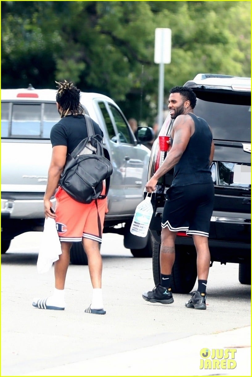 Jason Derulo Hits the Gym After Teeth Chipping TikTok Prank Goes Viral ...