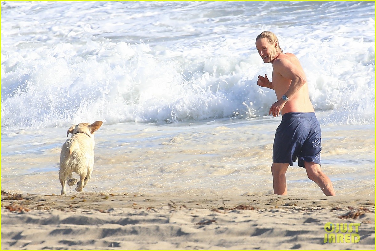 Owen Wilson Goes for a Swim in the Ocean in Malibu : Photo 4459935 ...