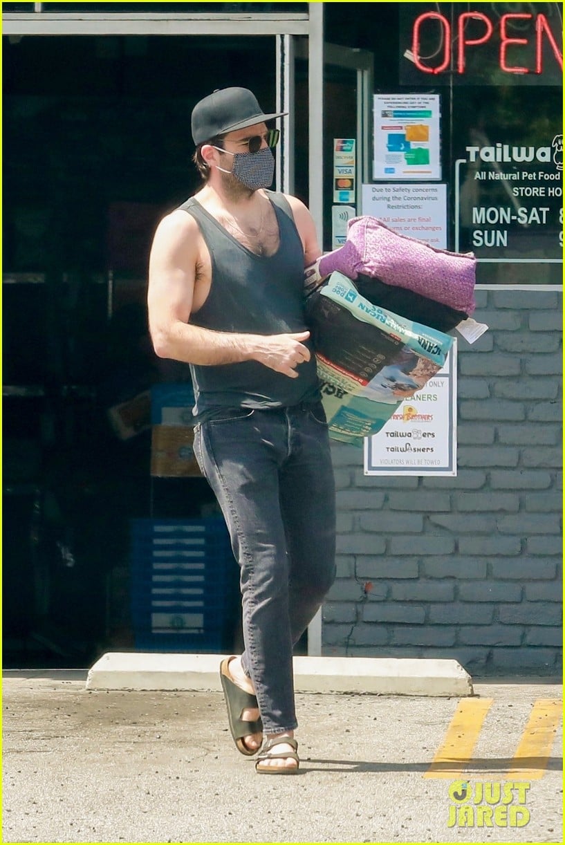 Zachary Quinto In His Underwear