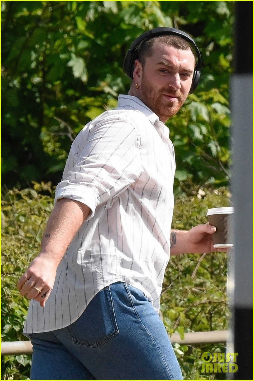 Sam Smith Looks Happy on an Afternoon Walk Amid Quarantine: Photo ...