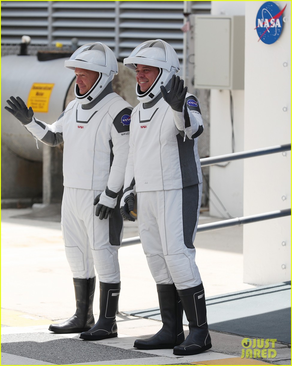 Celebs React to NASA & SpaceX's Successful Rocket Launch: Photo 4461356 ...