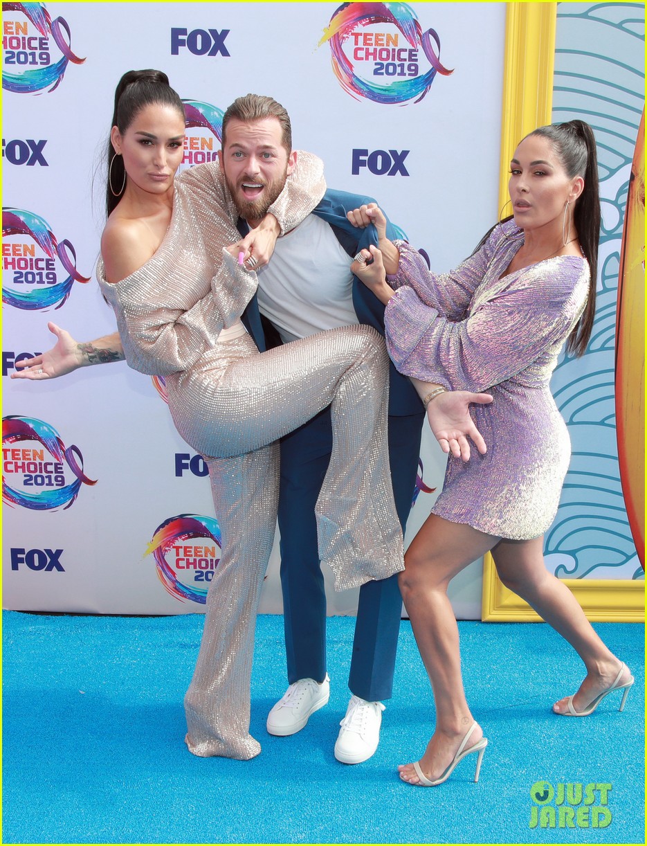 Pregnant Nikki Bella Reveals If She's Expecting a Boy or Girl: Photo ...