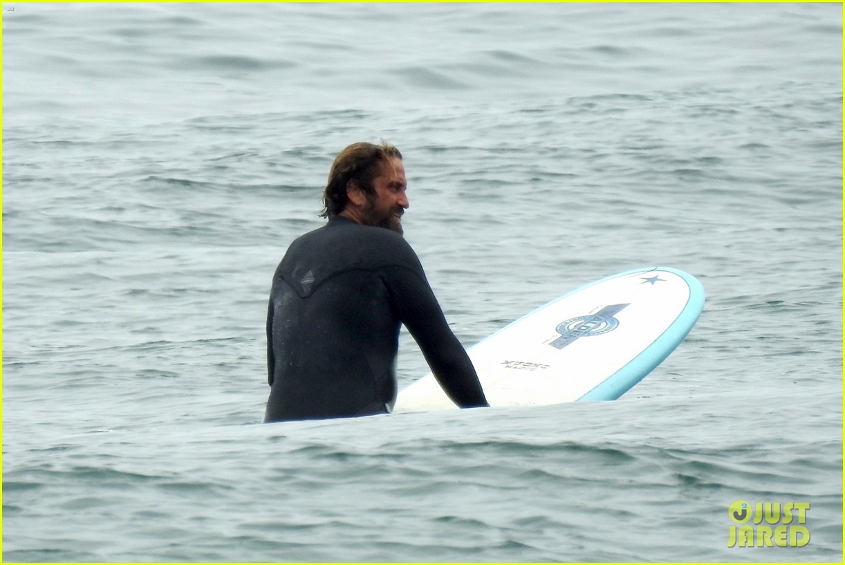 Gerard Butler Puts On His Skintight Wetsuit for a Day of Surfing: Photo ...