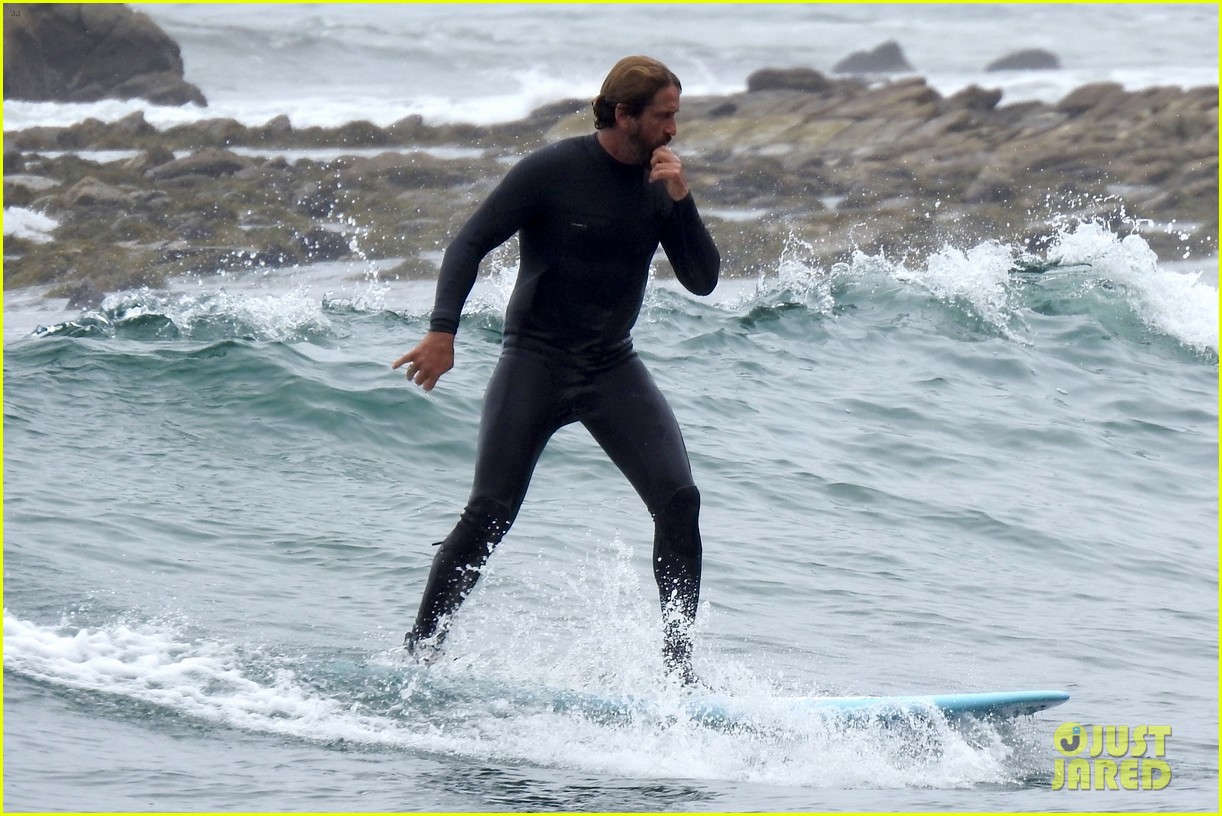 Photo: gerard butler surfing wetsuit 28 | Photo 4463680 | Just Jared ...