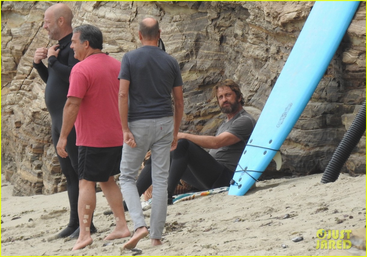 Gerard Butler Puts On His Skintight Wetsuit for a Day of Surfing: Photo ...